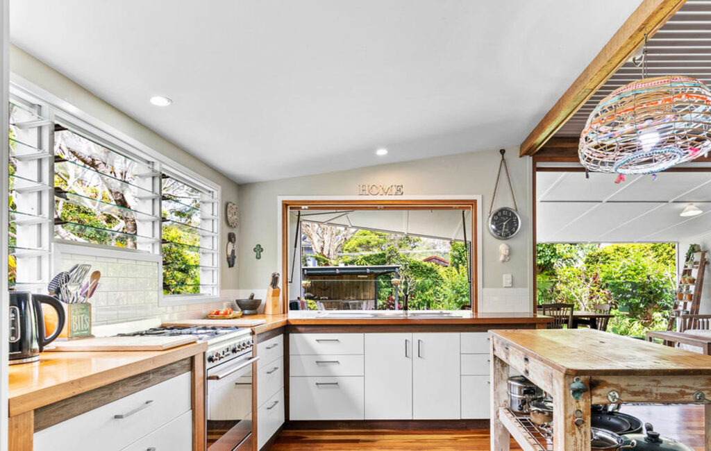 Wood Awning Strut Pass-Through Windows | Gravity Windows